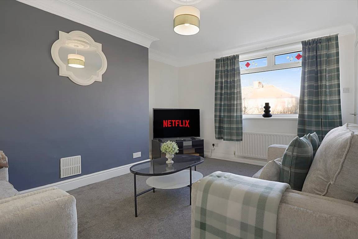 Apartment ∙ 3 Bedrooms ∙ 5 Guests - Durham