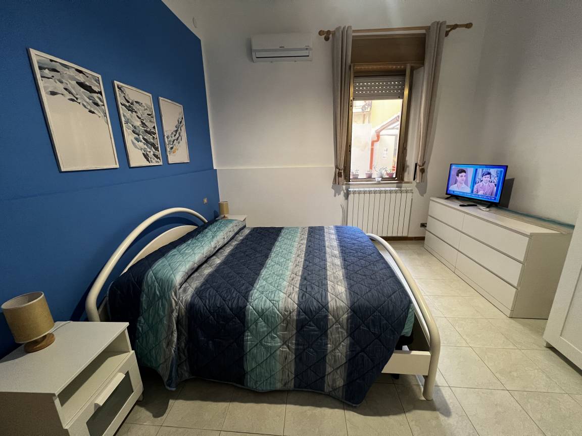 70 M² House ∙ 1 Bedroom ∙ 6 Guests - Villa San Giovanni