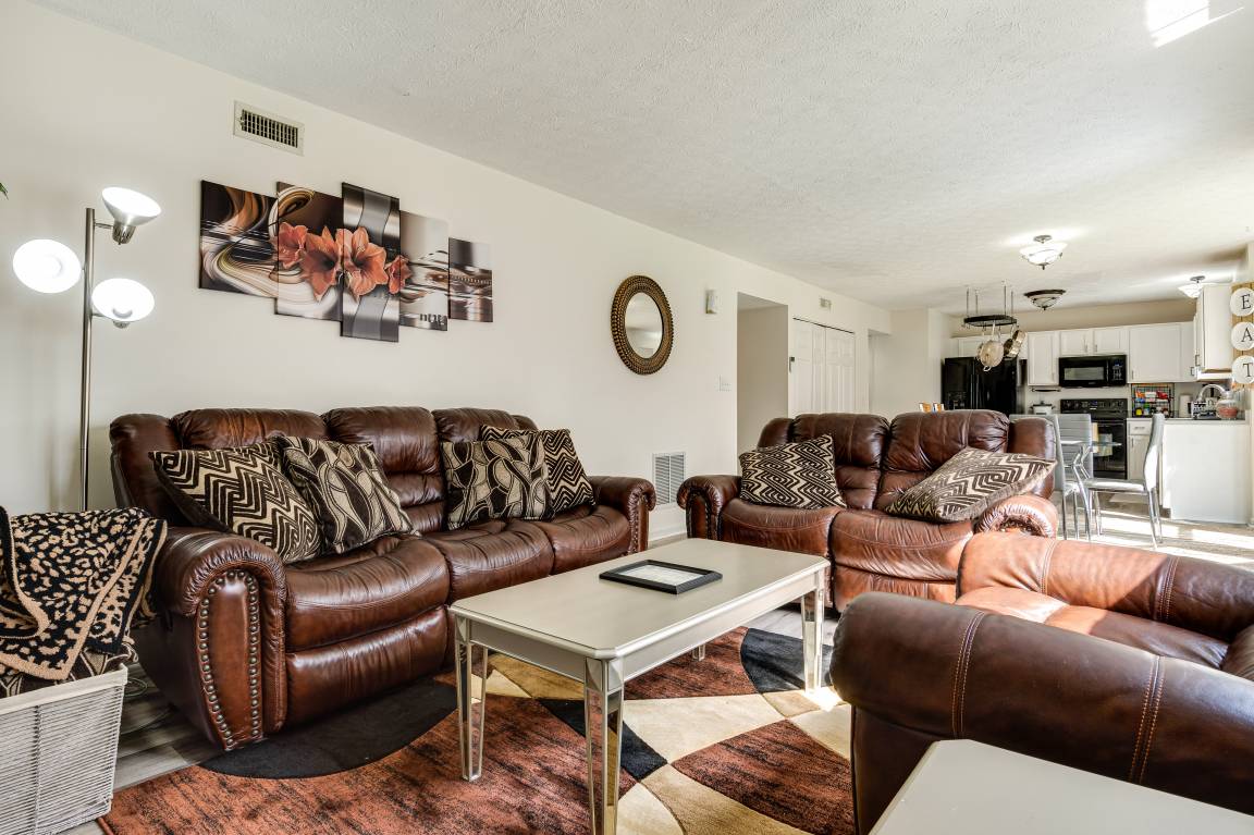 171 M² House ∙ 4 Bedrooms ∙ 7 Guests - Avon, IN