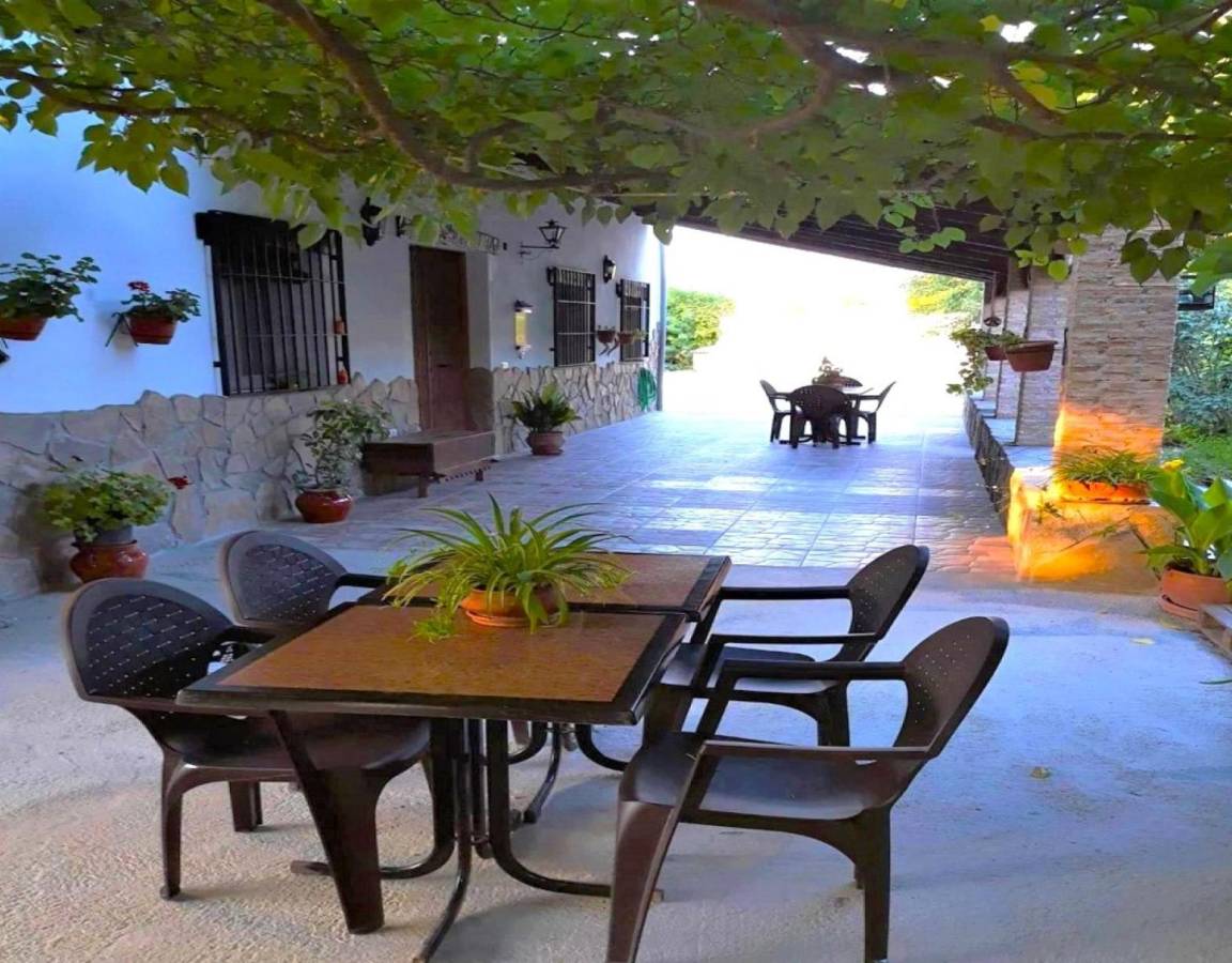 200 M² Casa ∙ 4 Habitaciones ∙ 10 Huéspedes - Villacarrillo