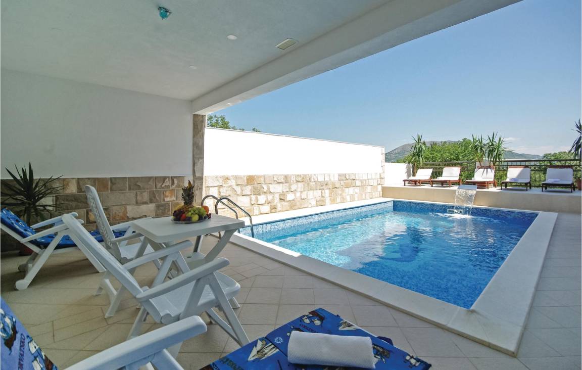 404 M² Ferienhaus ∙ 9 Schlafzimmer ∙ 17 Gäste - Kroatien
