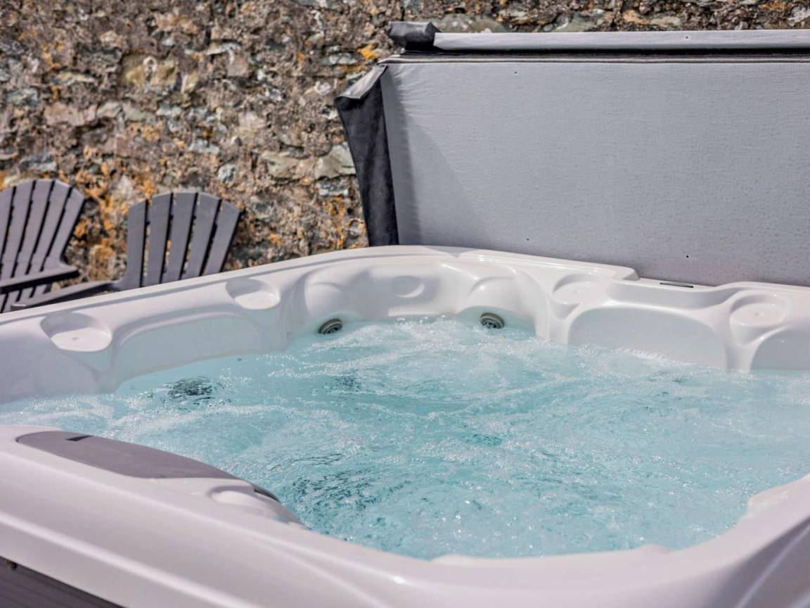 Cottage ∙ 4 Bedrooms ∙ 8 Guests - Anglesey