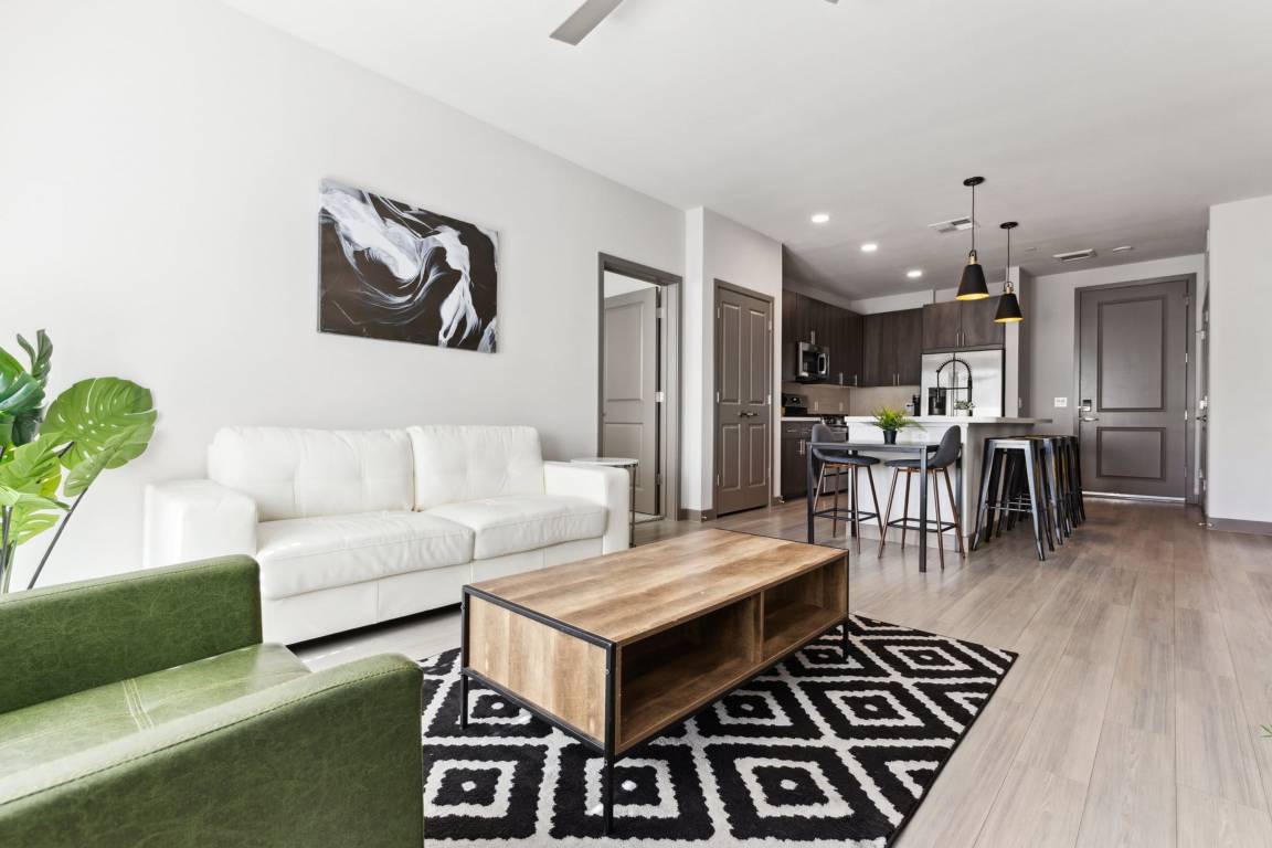 Apartment ∙ 2 Bedrooms ∙ 4 Guests - Chase Field - Phoenix