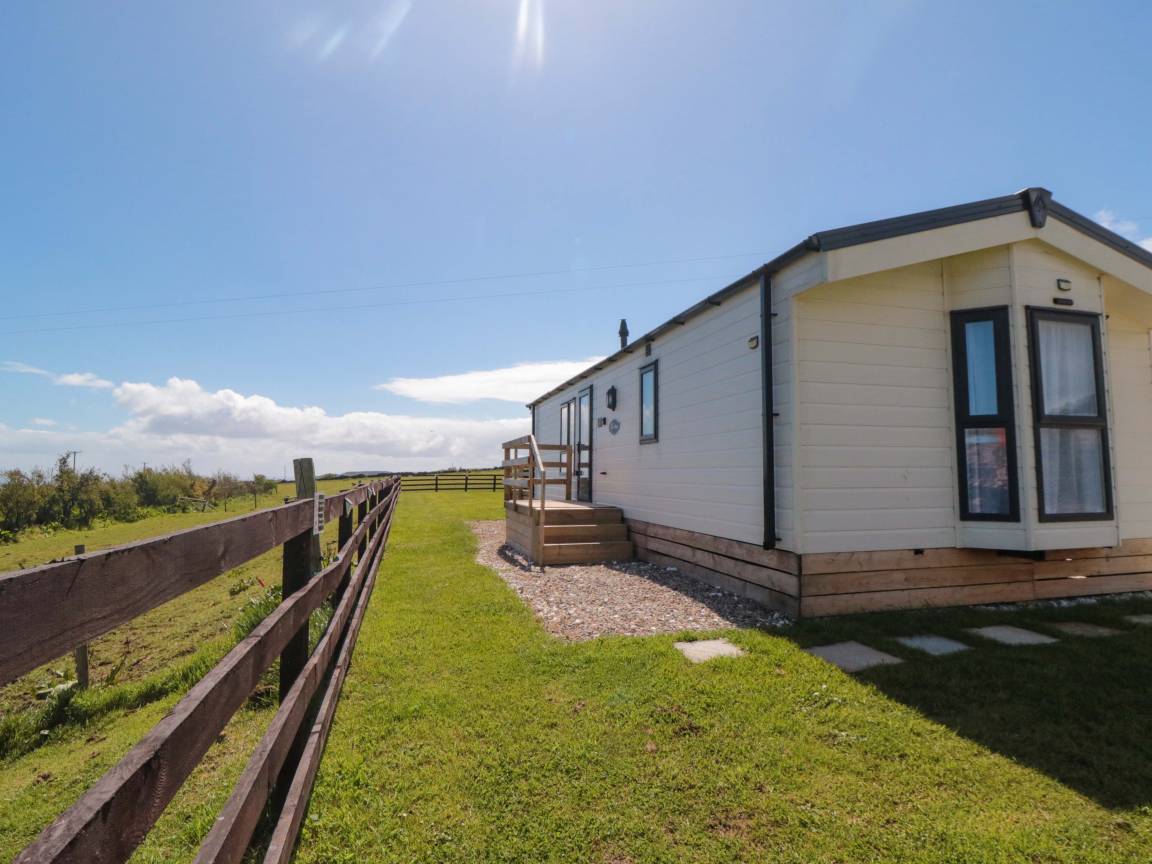 Cottage ∙ 2 Bedrooms ∙ 4 Guests - Robin Hood's Bay
