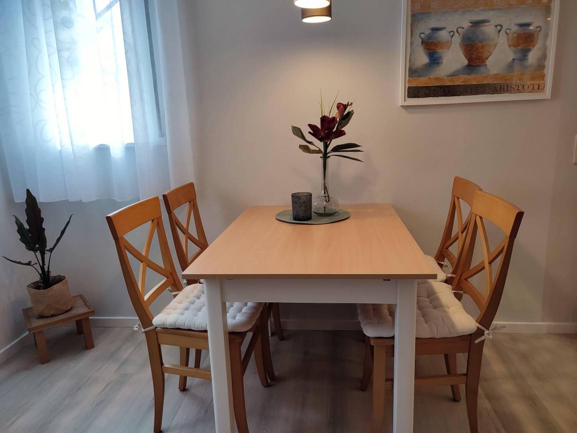 54 M² Ferienwohnung ∙ 1 Schlafzimmer ∙ 2 Gäste - Hauenstein