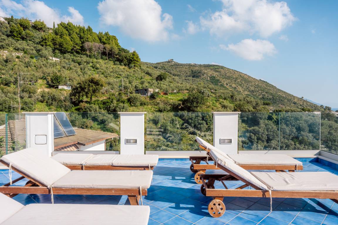 Villa ∙ 4 Bedrooms ∙ 8 Guests - Massa Lubrense