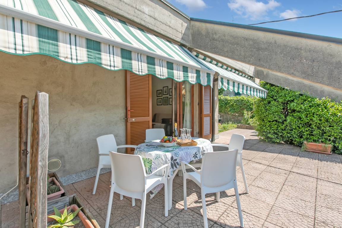75 M² Ferienhaus ∙ 2 Schlafzimmer ∙ 5 Gäste - Ghiffa