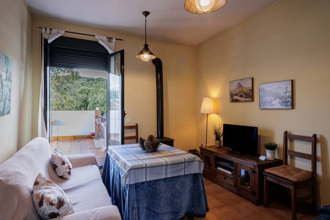 70 M² Apartamento ∙ 2 Habitaciones ∙ 6 Huéspedes - Aracena