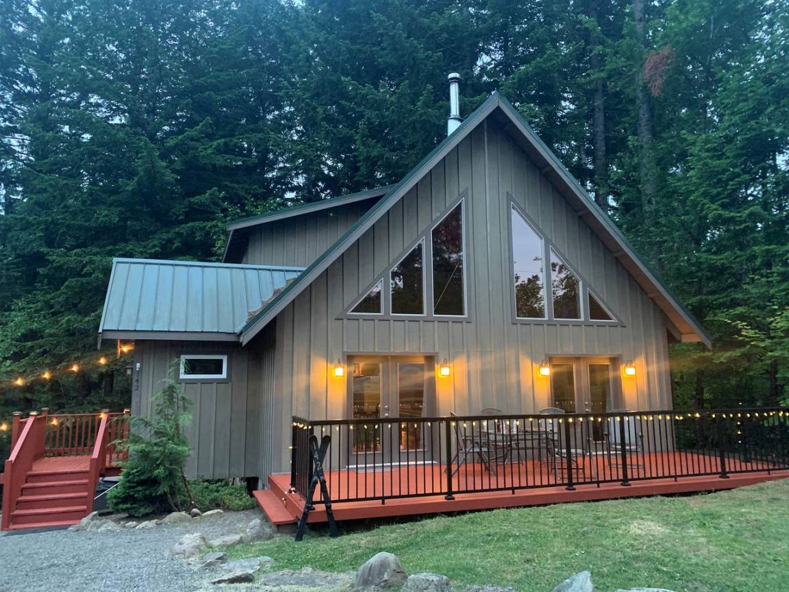 House ∙ 1 Bedroom ∙ 9 Guests - Packwood, WA