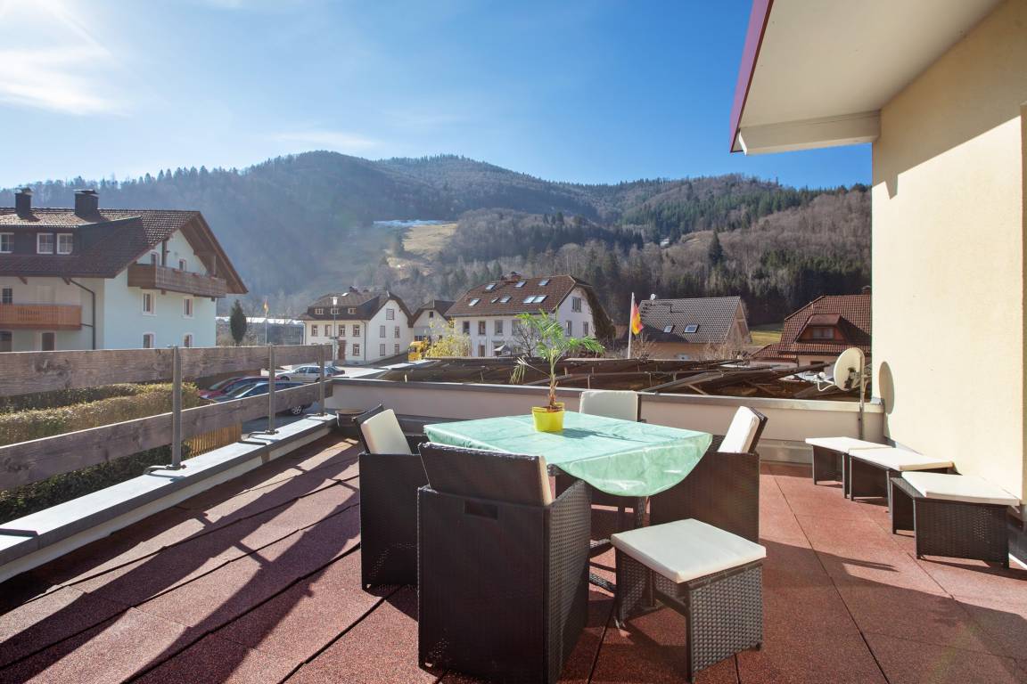 65 M² Ferienwohnung ∙ 1 Schlafzimmer ∙ 2 Gäste - Münstertal/Schwarzwald