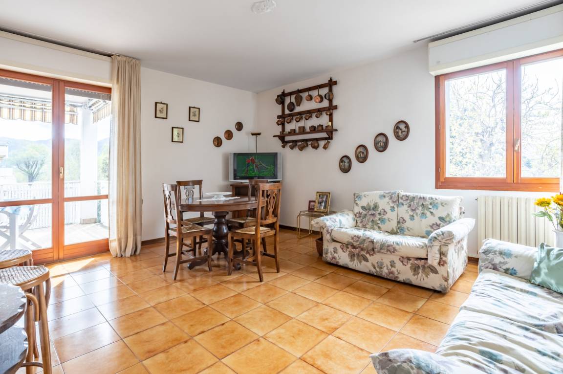 130 M² Apartment ∙ 2 Bedrooms ∙ 4 Guests - Lucca