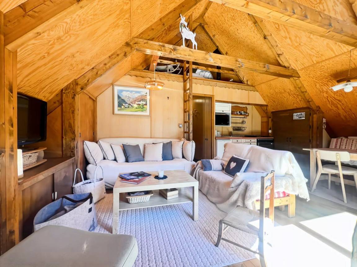 70 M² Chalet ∙ 4 Bedrooms ∙ 6 Guests - Risoul