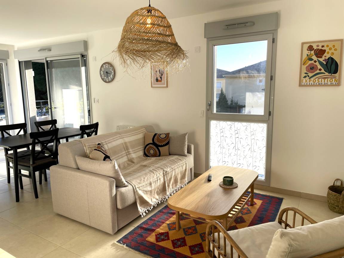 70 M² Apartment ∙ 2 Bedrooms ∙ 5 Guests - Le Lavandou