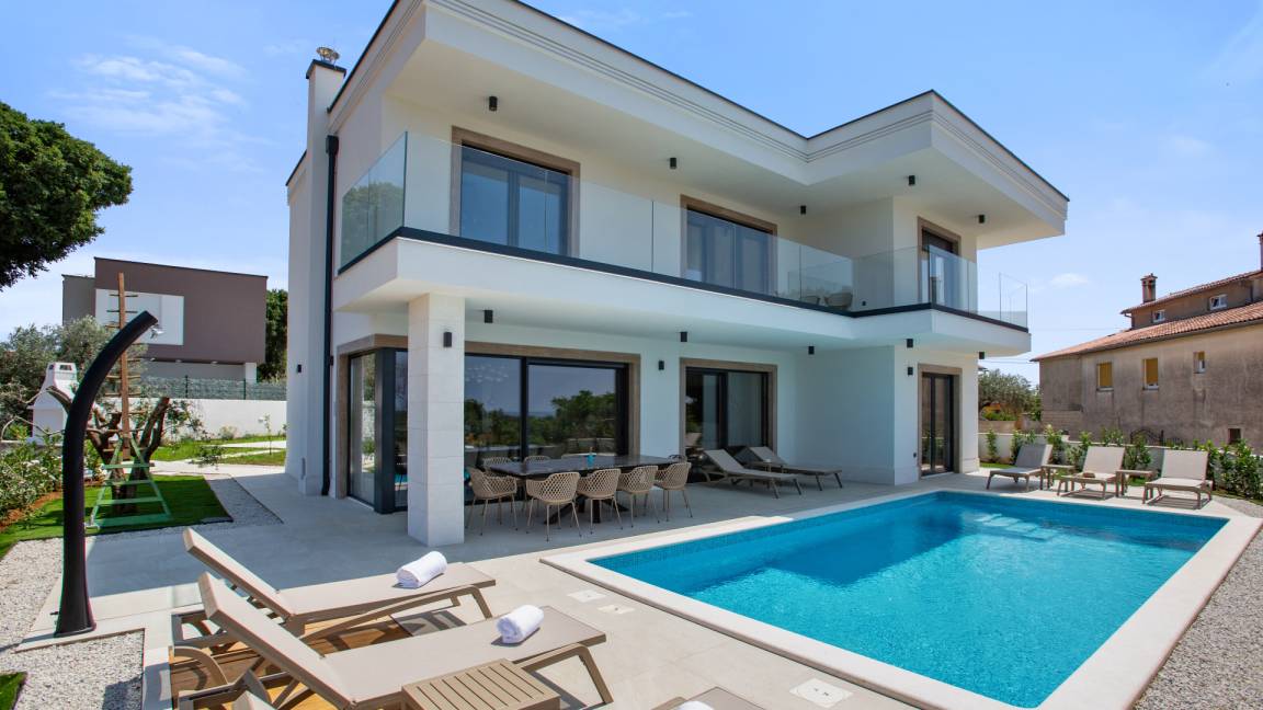 272 M² Villa ∙ 4 Chambres ∙ 8 Personnes - Pula