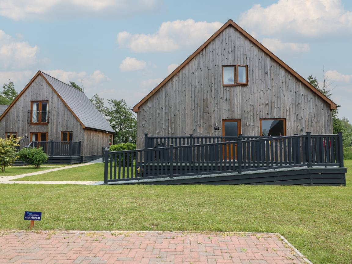 Cottage ∙ 4 Bedrooms ∙ 6 Guests - Lincolnshire