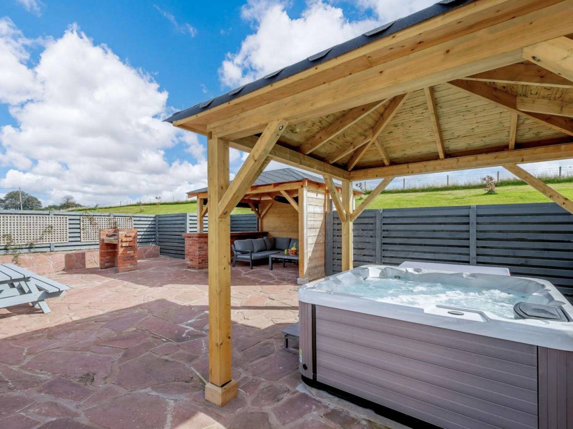 Cottage ∙ 3 Bedrooms ∙ 6 Guests - Balloch