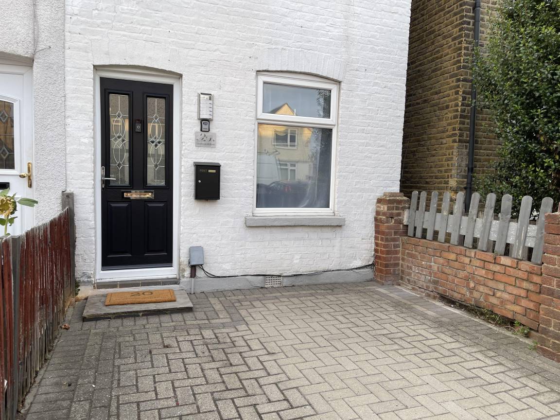 75 M² Huis ∙ 3 Slaapkamers ∙ 5 Gasten - Dartford