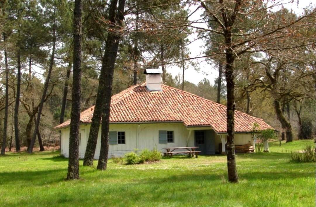 200 M² Gîte ∙ 4 Chambres ∙ 9 Personnes - Aquitaine