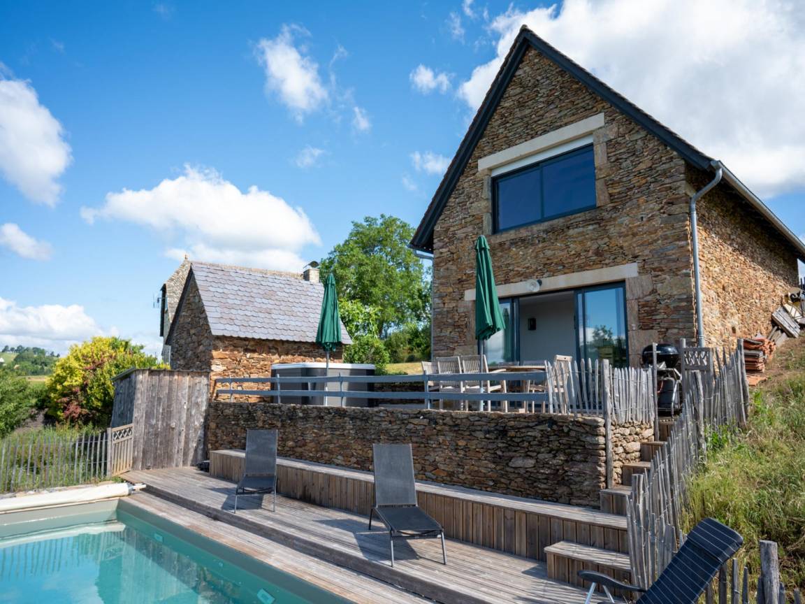 300 M² Maison De Vacances ∙ 6 Chambres ∙ 12 Personnes - Conques