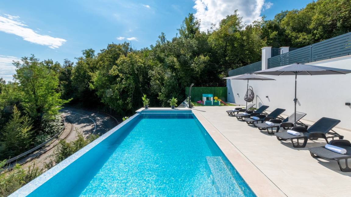 275 M² Villa ∙ 4 Chambres ∙ 10 Personnes - Opatija