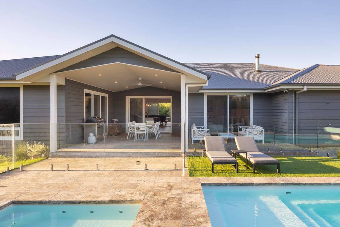 House ∙ 5 Bedrooms ∙ 12 Guests - Melbourne