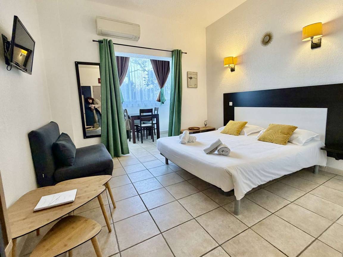 22 M² Studio ∙ 1 Chambre ∙ 2 Personnes - Saint-Florent