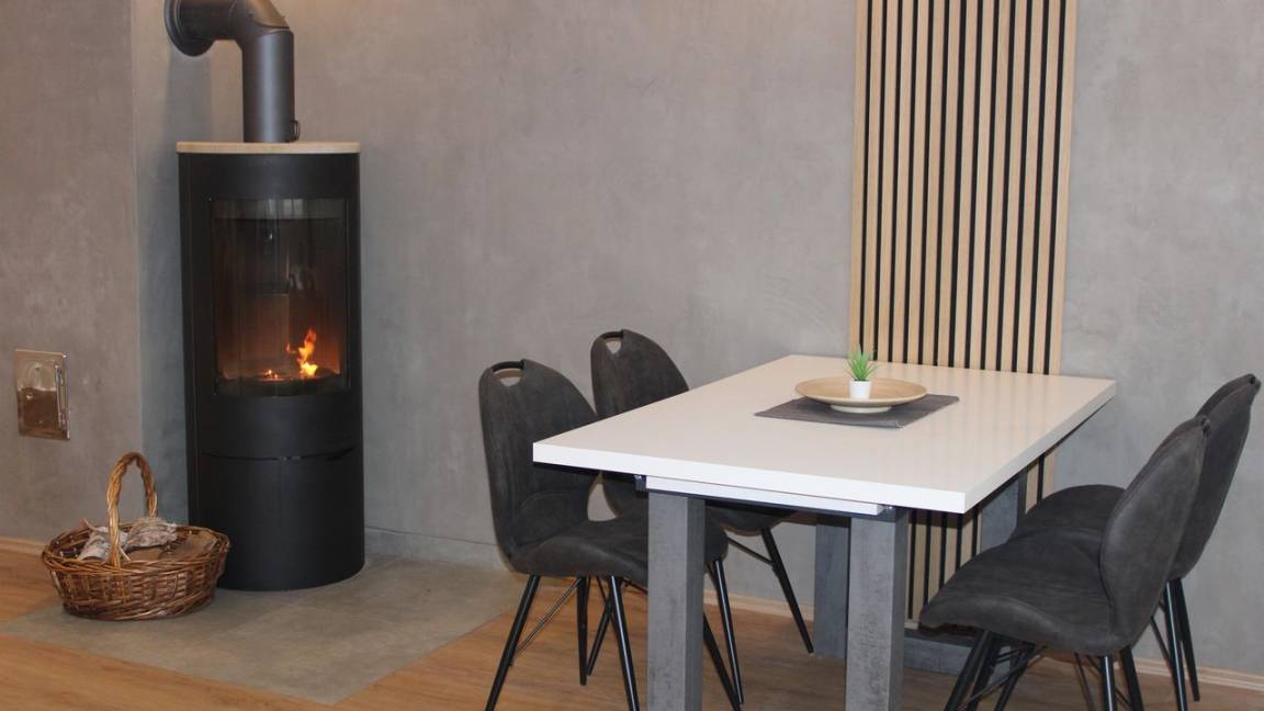 65 M² Ferienhaus ∙ 2 Schlafzimmer ∙ 4 Gäste - Merzig