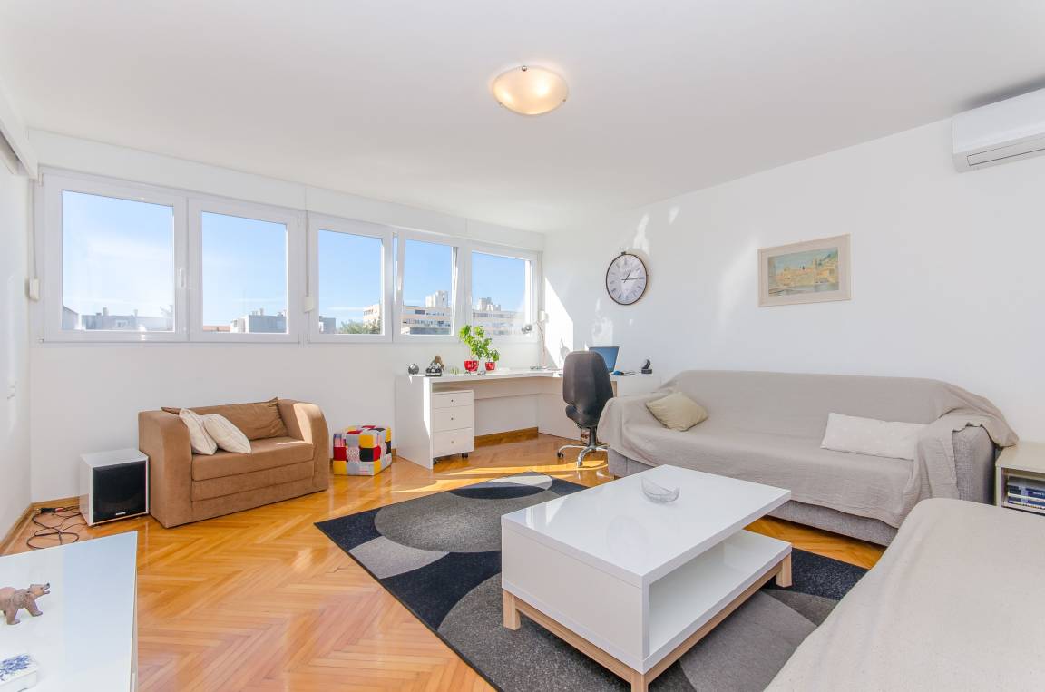 55 M² Apartment ∙ 1 Bedroom ∙ 4 Guests - Split