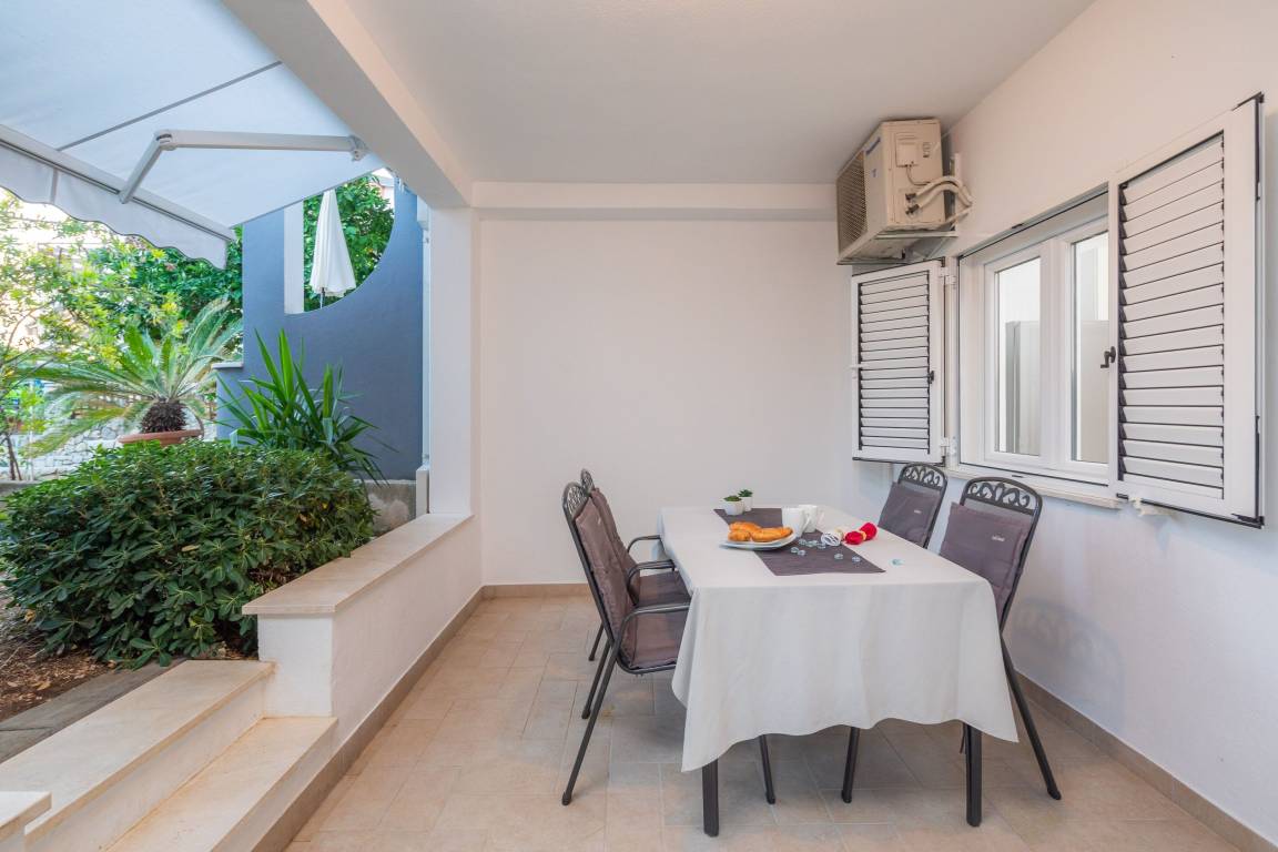 50 M² Apartment ∙ 2 Bedrooms ∙ 5 Guests - Seget Vranjica