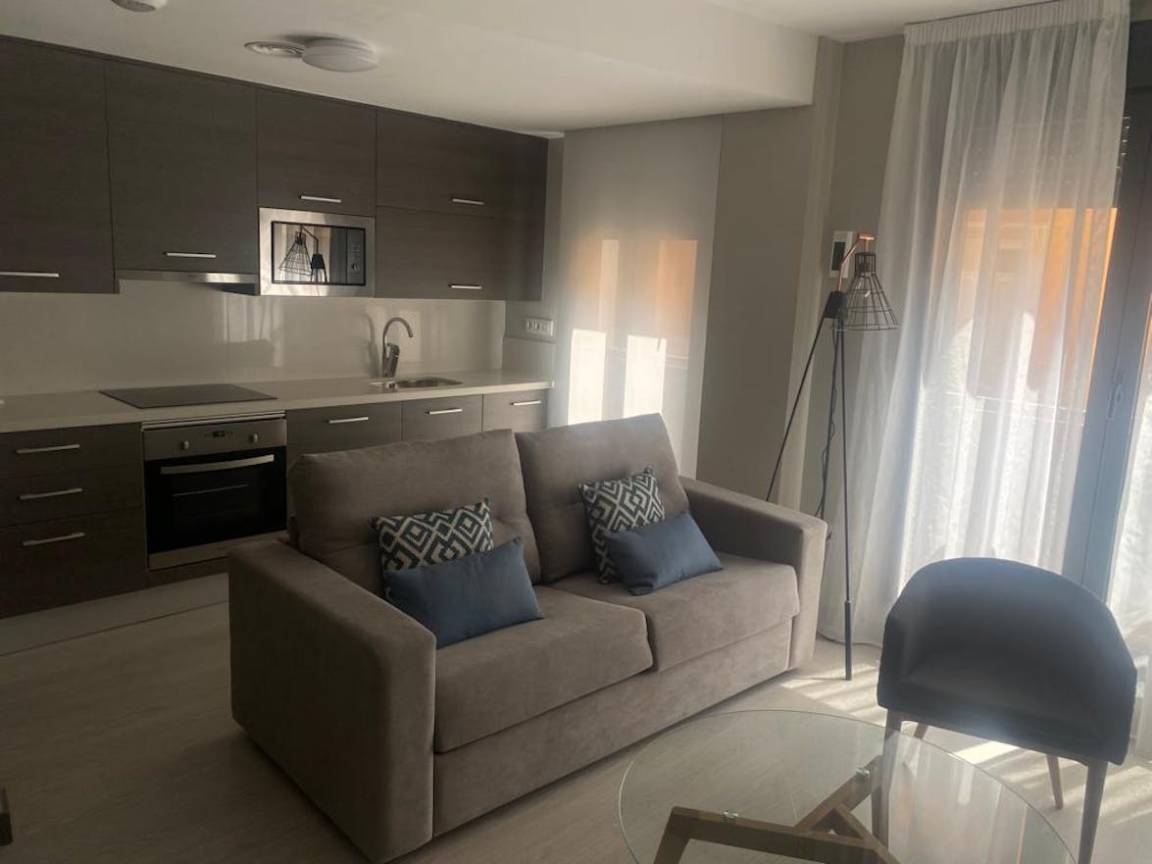 60 M² Apartamento ∙ 2 Habitaciones ∙ 3 Huéspedes - Zaragoza
