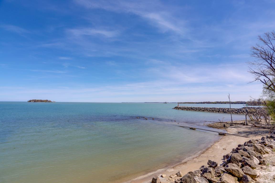 88 M² Apartment ∙ 2 Bedrooms ∙ 6 Guests - Put-in-Bay, OH