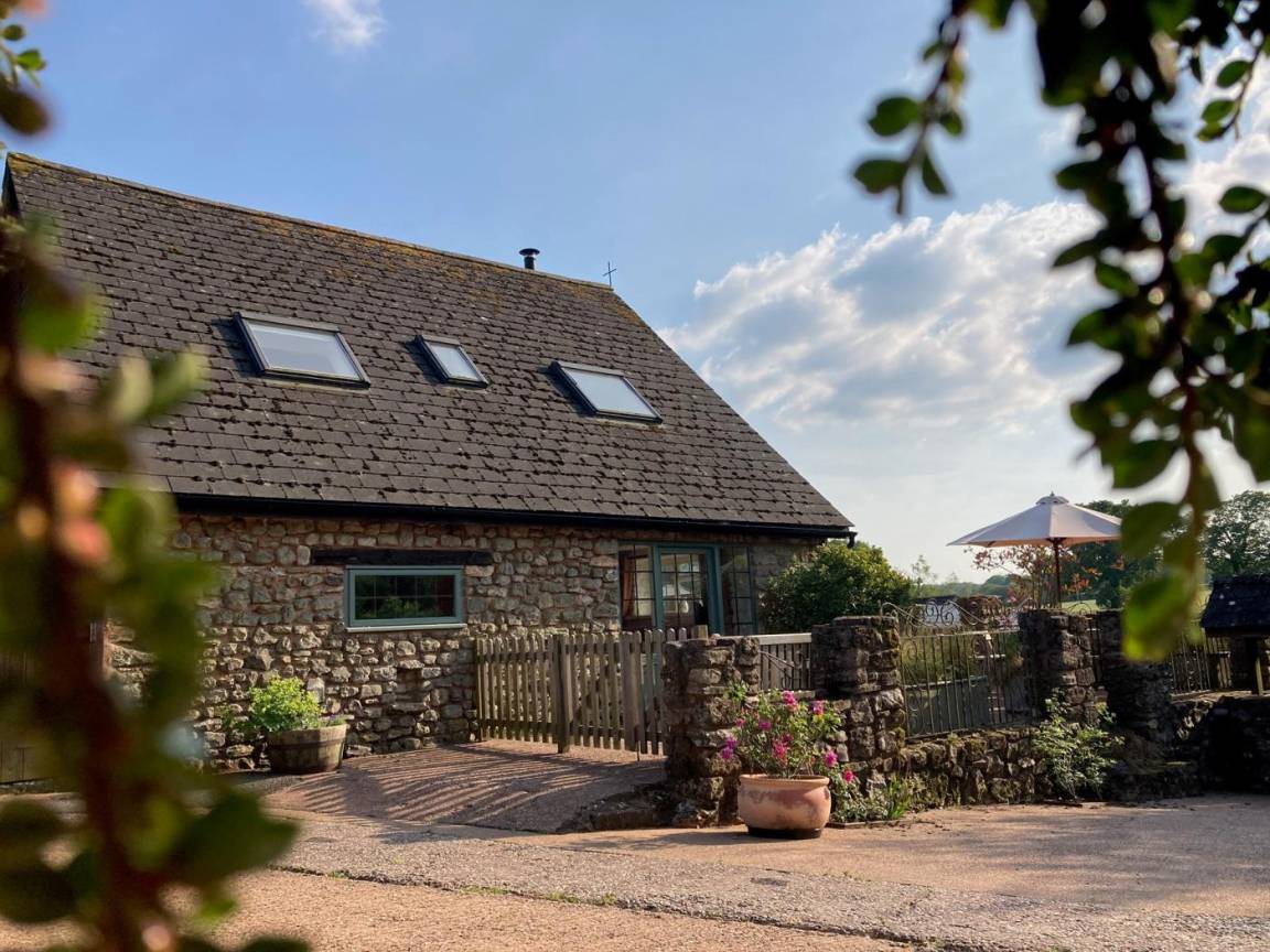 Cottage ∙ 4 Bedrooms ∙ 8 Guests - Devon