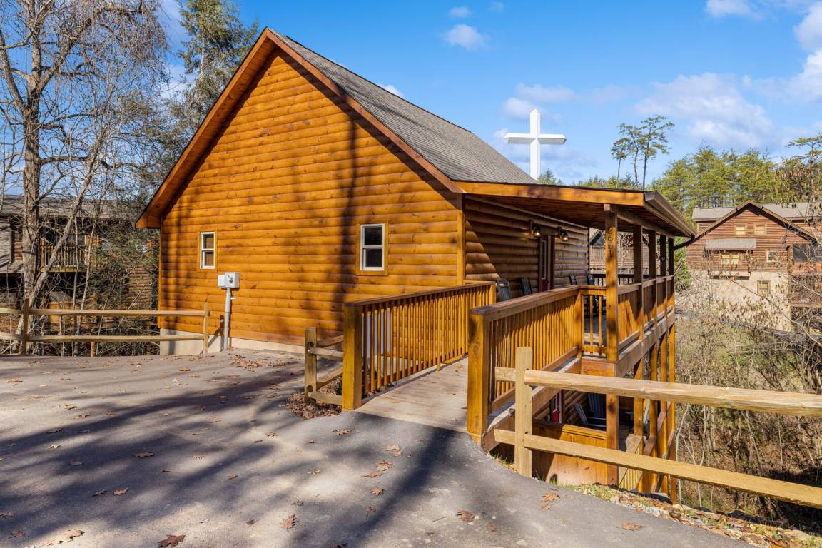 167 M² Cabin ∙ 2 Bedrooms ∙ 8 Guests - Pigeon Forge, TN