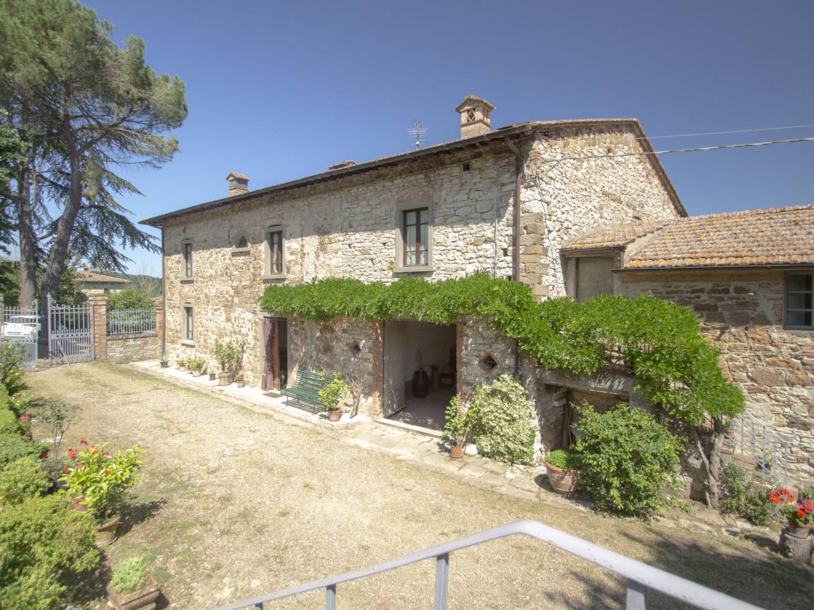 150 M² House ∙ 3 Bedrooms ∙ 6 Guests - Radda in Chianti