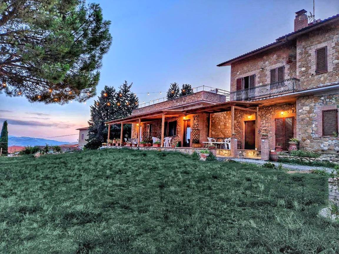 135 M² Boerderij ∙ 2 Slaapkamers ∙ 8 Gasten - Pienza