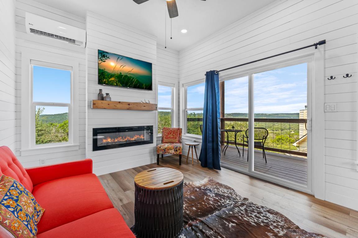 House ∙ 1 Bedroom ∙ 4 Guests - Canyon Lake, TX