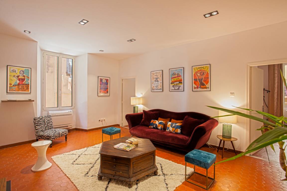 80 M² Apartment ∙ 2 Bedrooms ∙ 4 Guests - Bastia