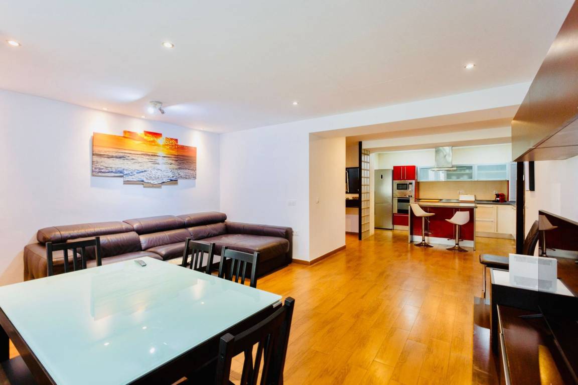 100 M² Apartment ∙ 3 Bedrooms ∙ 7 Guests - Cádiz