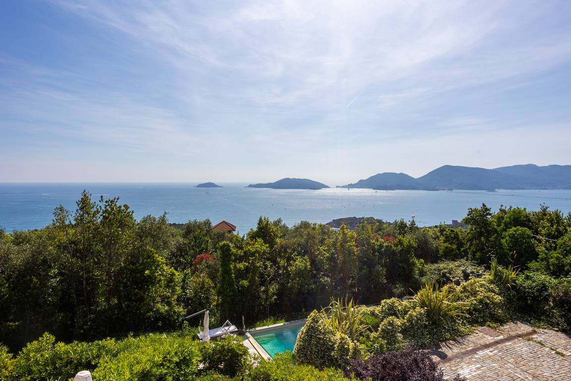 Apartment ∙ 3 Bedrooms ∙ 6 Guests - Lerici