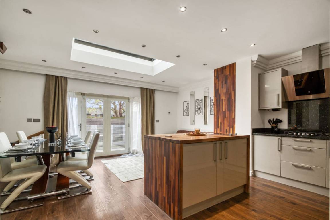 House ∙ 4 Bedrooms ∙ 7 Guests - Hounslow