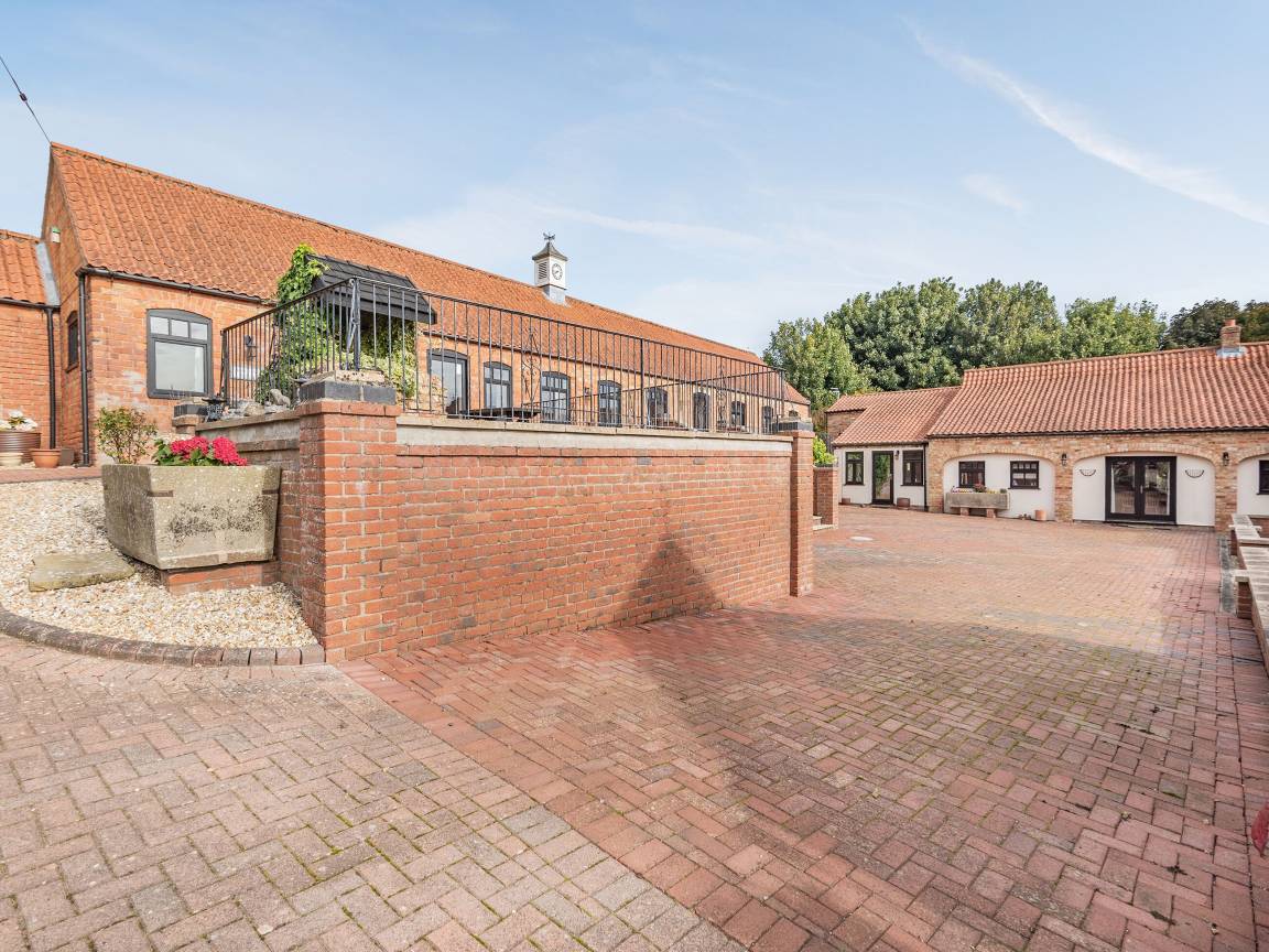 Cottage ∙ 3 Bedrooms ∙ 7 Guests - Louth