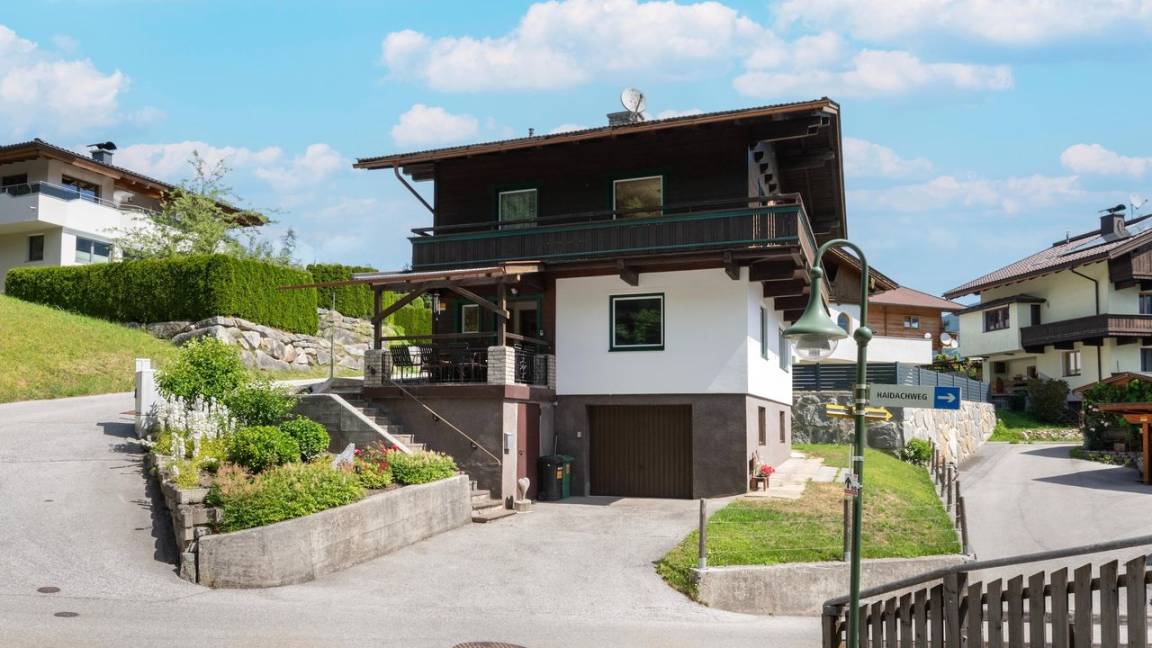 92 M² Ferienhaus ∙ 4 Schlafzimmer ∙ 8 Gäste - Schwaz