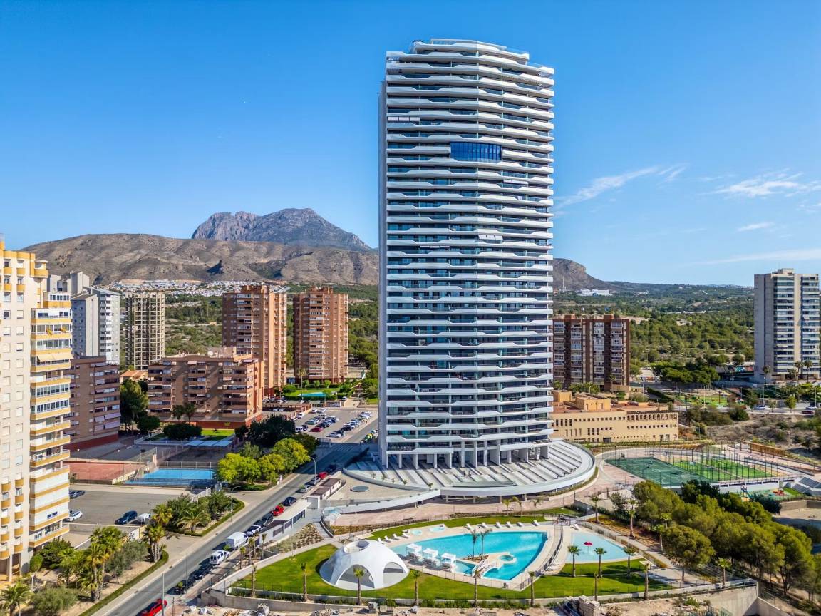 100 M² Apartment ∙ 2 Bedrooms ∙ 6 Guests - Benidorm