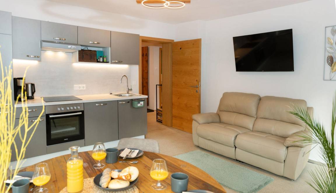 61 M² Hotel ∙ 2 Bedrooms ∙ 5 Guests - Wörgl