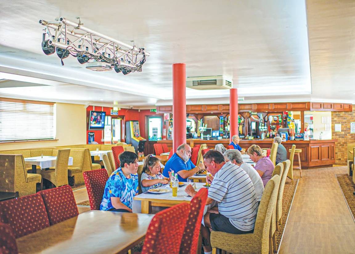 Caravana ∙ 3 Habitaciones ∙ 6 Huéspedes - New Quay