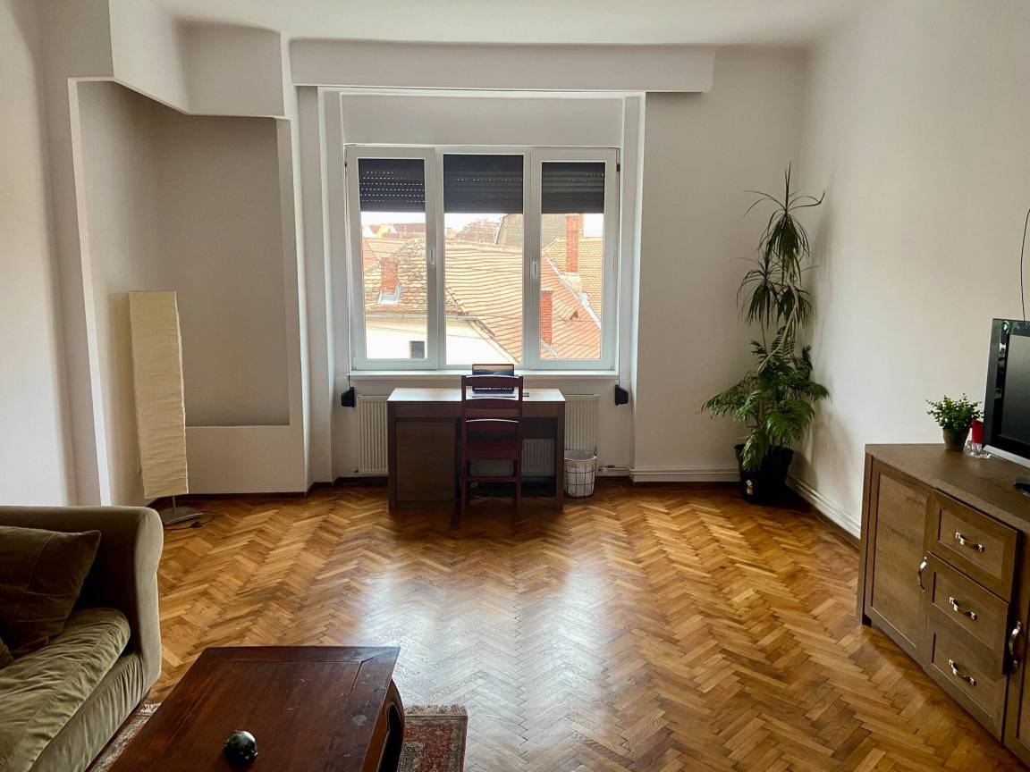 80 M² Apartment ∙ 2 Bedrooms ∙ 4 Guests - Sibiu