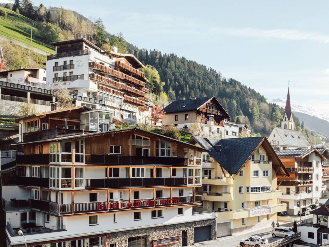 100 M² Apartment ∙ 4 Bedrooms ∙ 10 Guests - Ischgl