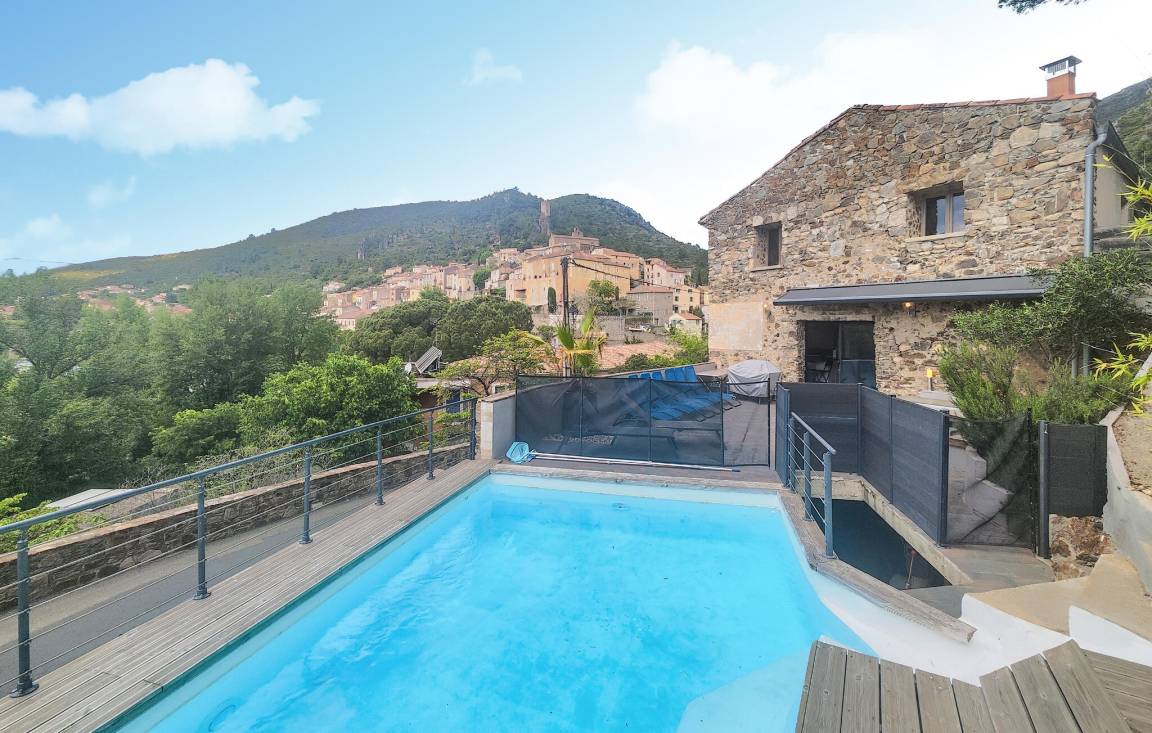 200 M² Maison De Vacances ∙ 5 Chambres ∙ 14 Personnes - Roquebrun