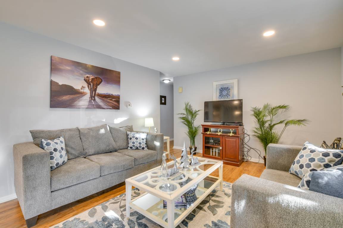 137 M² House ∙ 4 Bedrooms ∙ 8 Guests - Olympia Fields Country Club