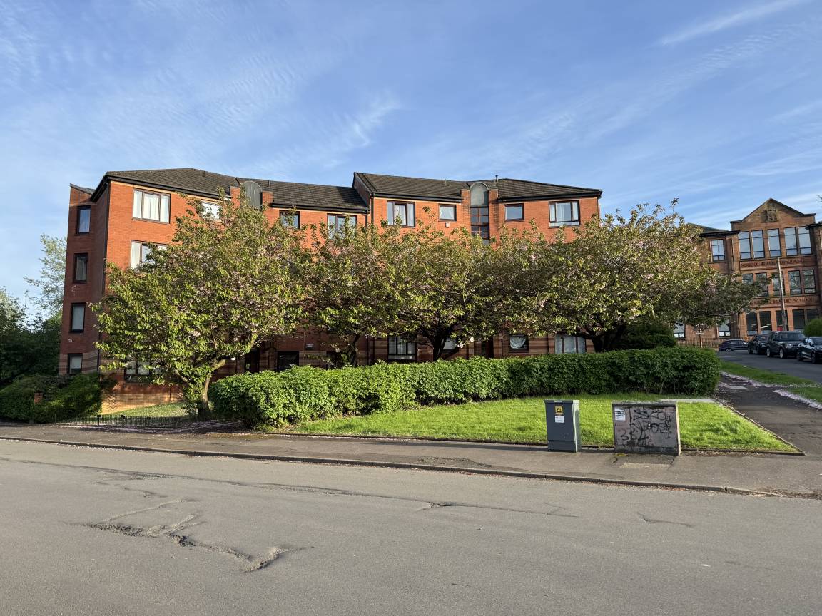 80 M² Apartment ∙ 2 Bedrooms ∙ 5 Guests - Blantyre